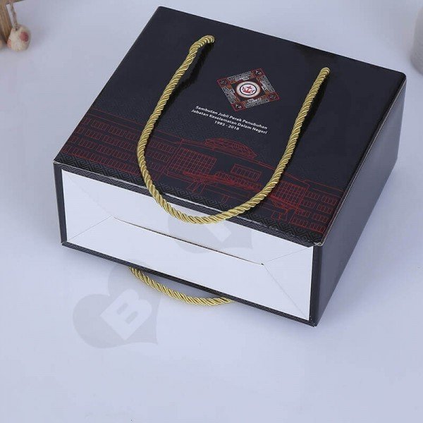 Custom Gift Packaging Box with Nylon Handle- Shanghai BPS